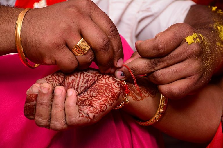 The Lavish Baniya Wedding Rituals - Jothishi